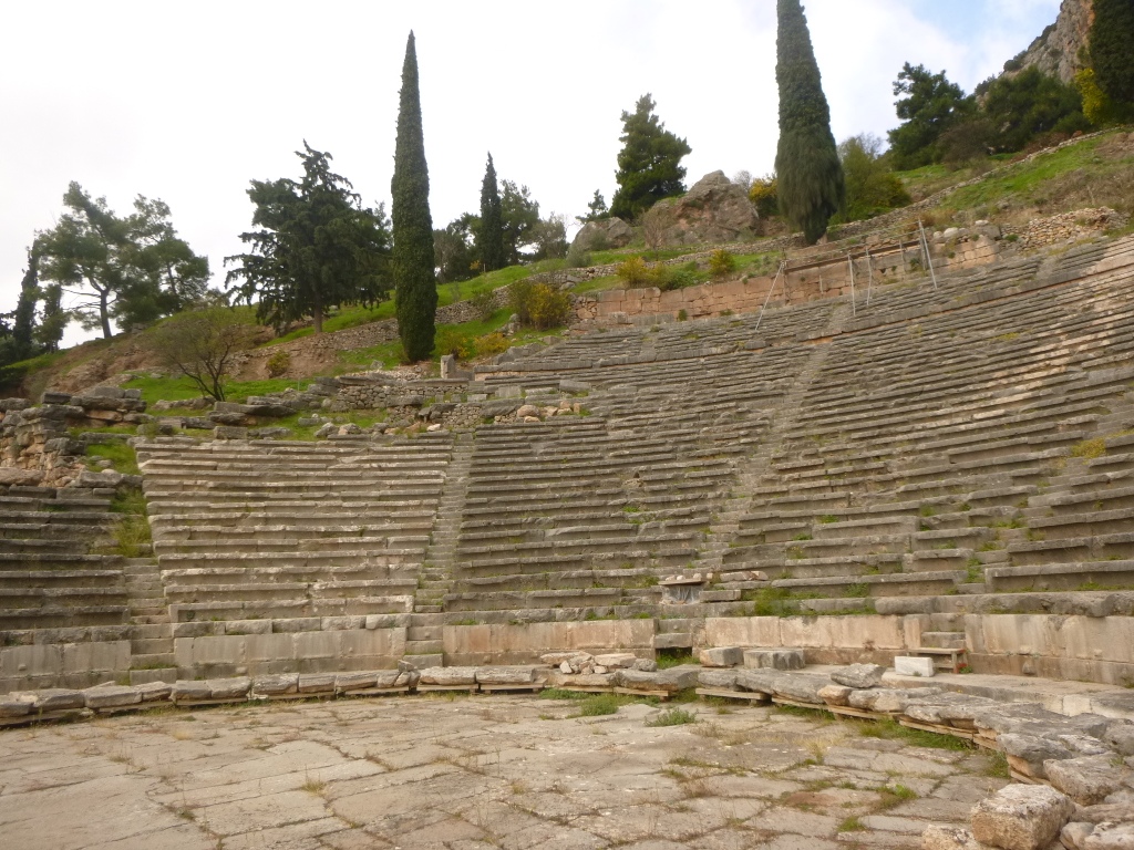 DELPHES ET LA PYTHIE