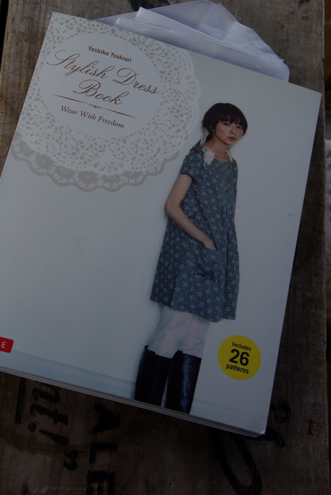 Weekdays from scratch: The Stylish Dress Book