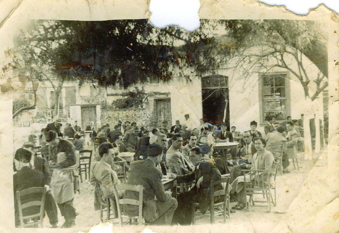 ΠΑΜΦΙΛΑ: ΟΙ ΚΑΦΕΝΕΔΕΣ ΤΟΥ ΧΩΡΙΟΥ