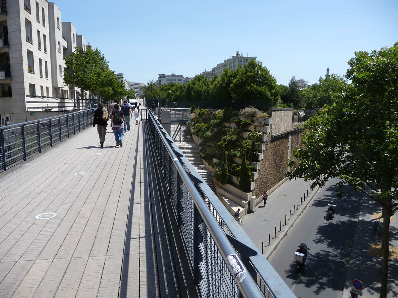 Connections: Pedestrian Ways: Greenways