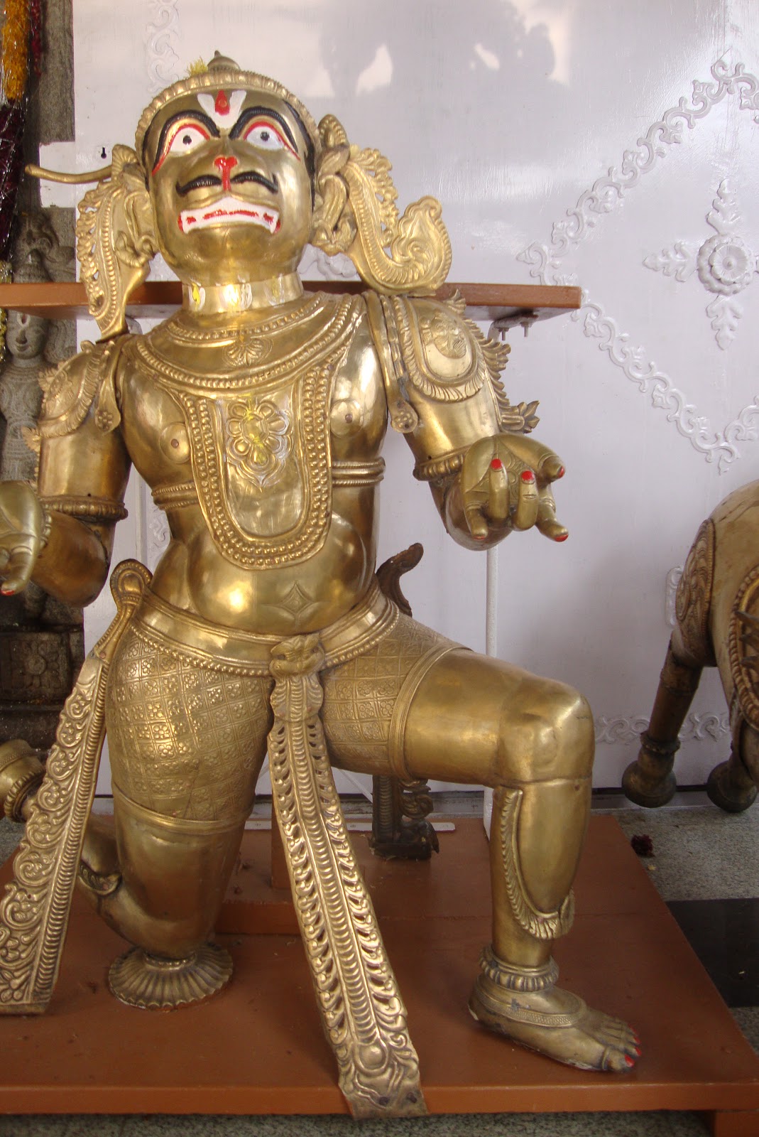 Jumbled meets the clear...: Of Mythical creatures and Bronze statues