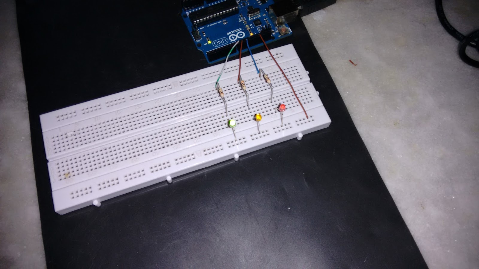 Arduino - Programa 03: Semáforo Com LED - Eletrônica de Garagem