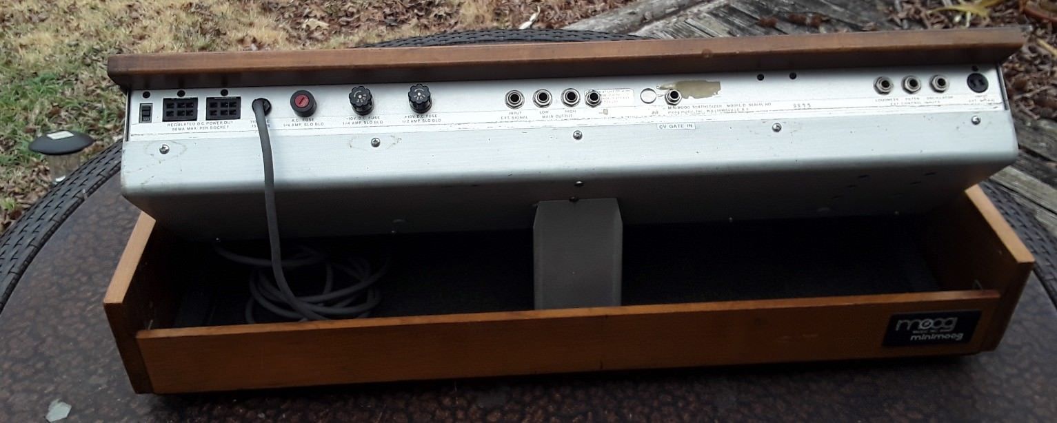 MATRIXSYNTH: Vintage Moog Minimoog model D Keyboard Synthesizer SN 6633