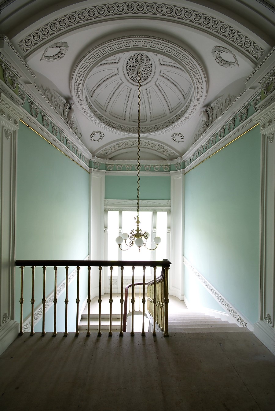 Landed families of Britain and Ireland: (421) Smith-Barry of Marbury ...