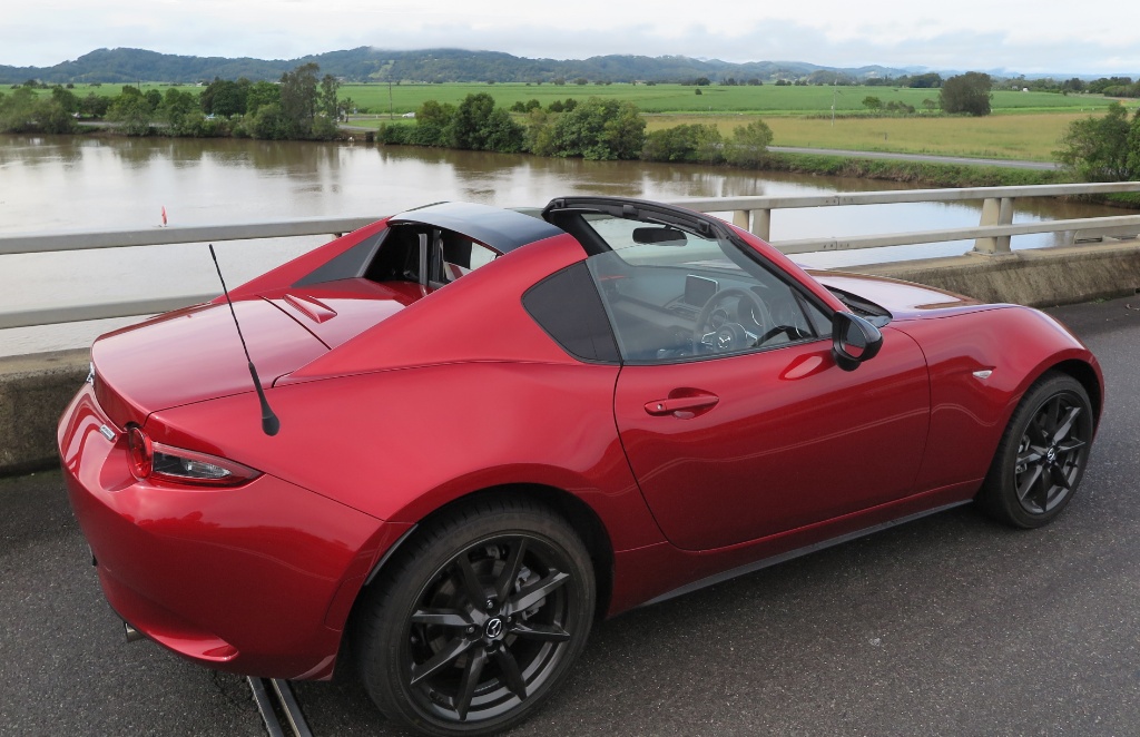 drivingandlife: MAZDA MX5 - T-TOP FOR TOURING