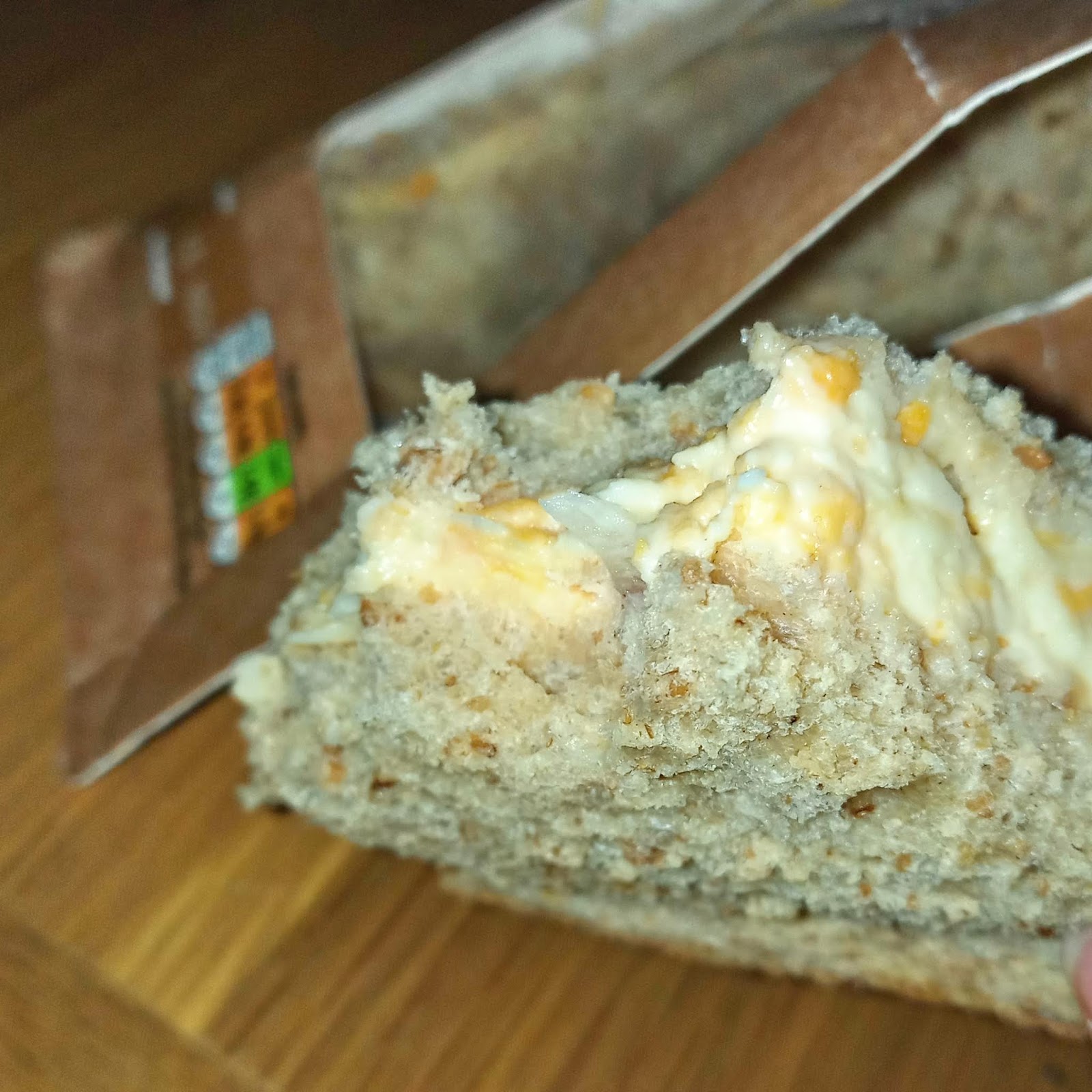 Supersupergirl's Food Reviews: [Review] Morrisons cheese and onion sandwich