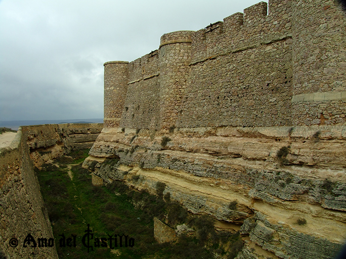 AMO DEL CASTILLO: ¿Cómo se construía un castillo?