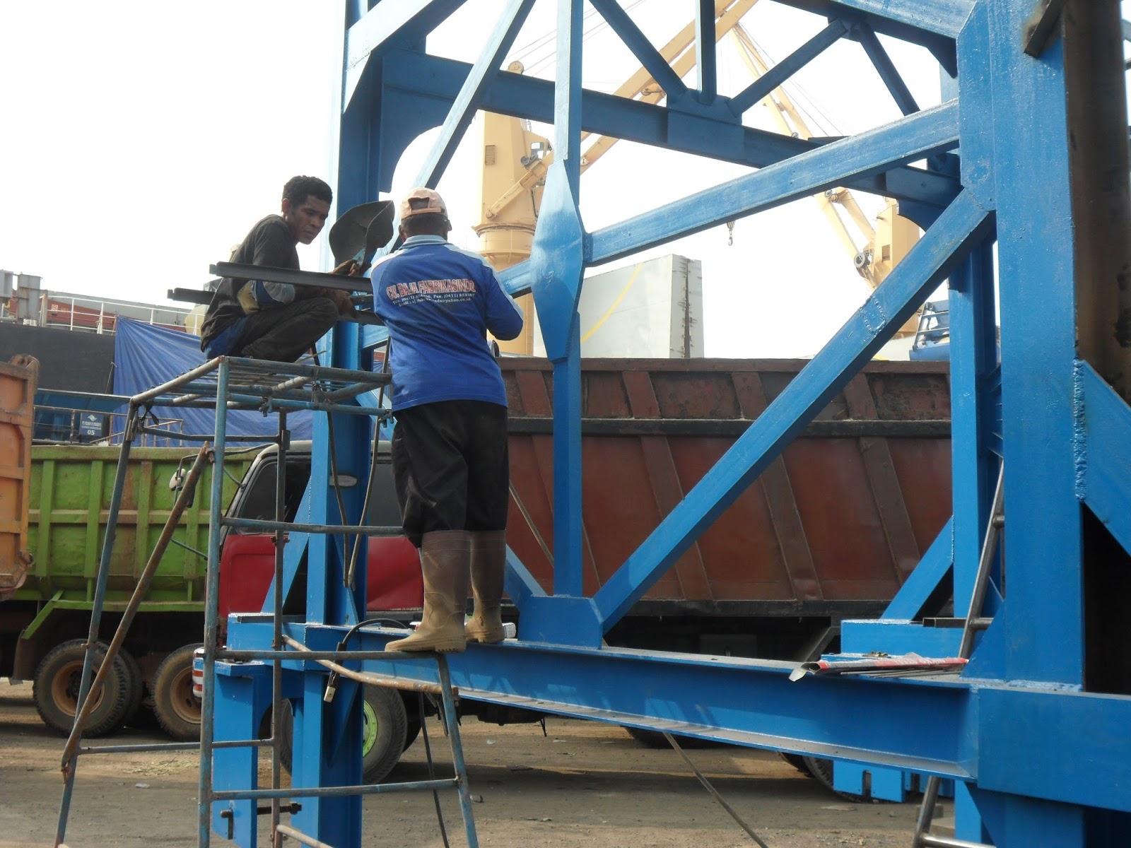 PT. BAJA FABRIKASI INDO: Fabrikasi Mobile Hopper