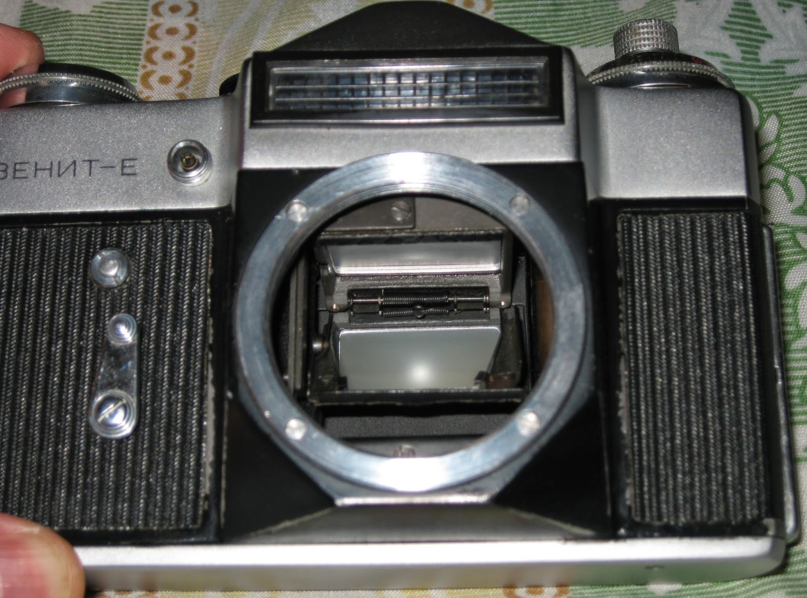 The Chens: The User's Review: Zenit (Zenith) - E 35mm SLR Camera, Made ...