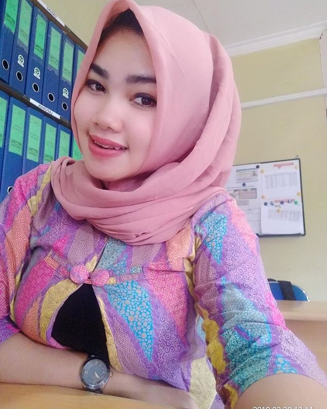 Koleksi Foto jilbab cantik yang berprofesi pegawai PNS di instagram Terbaru - MALAYA PICT