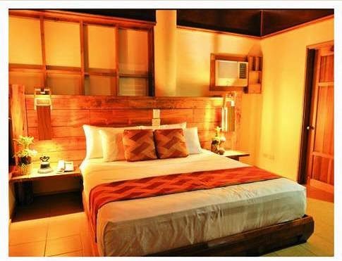 Bohol's Roving Eye: Bohol's BOFFO Resort Beguiles & Bewitches