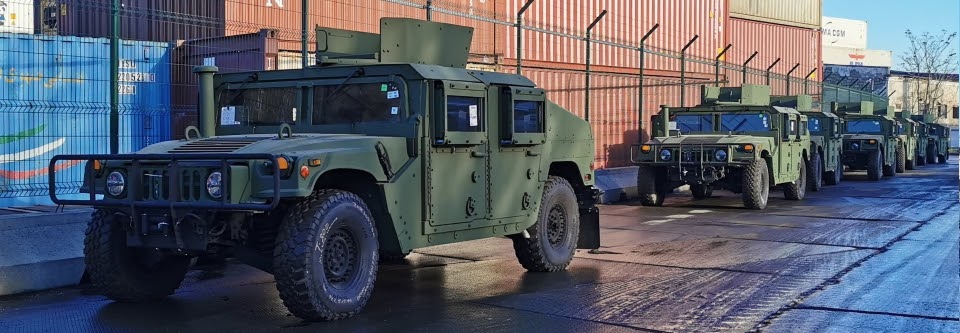 США передали 20 хамерів для ССО та 84 човни для ВМСУ