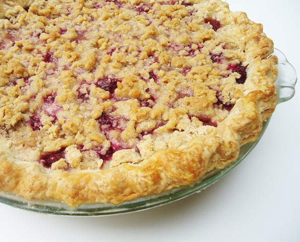 Baking at Tiffany's: Raspberry Crumb Pie