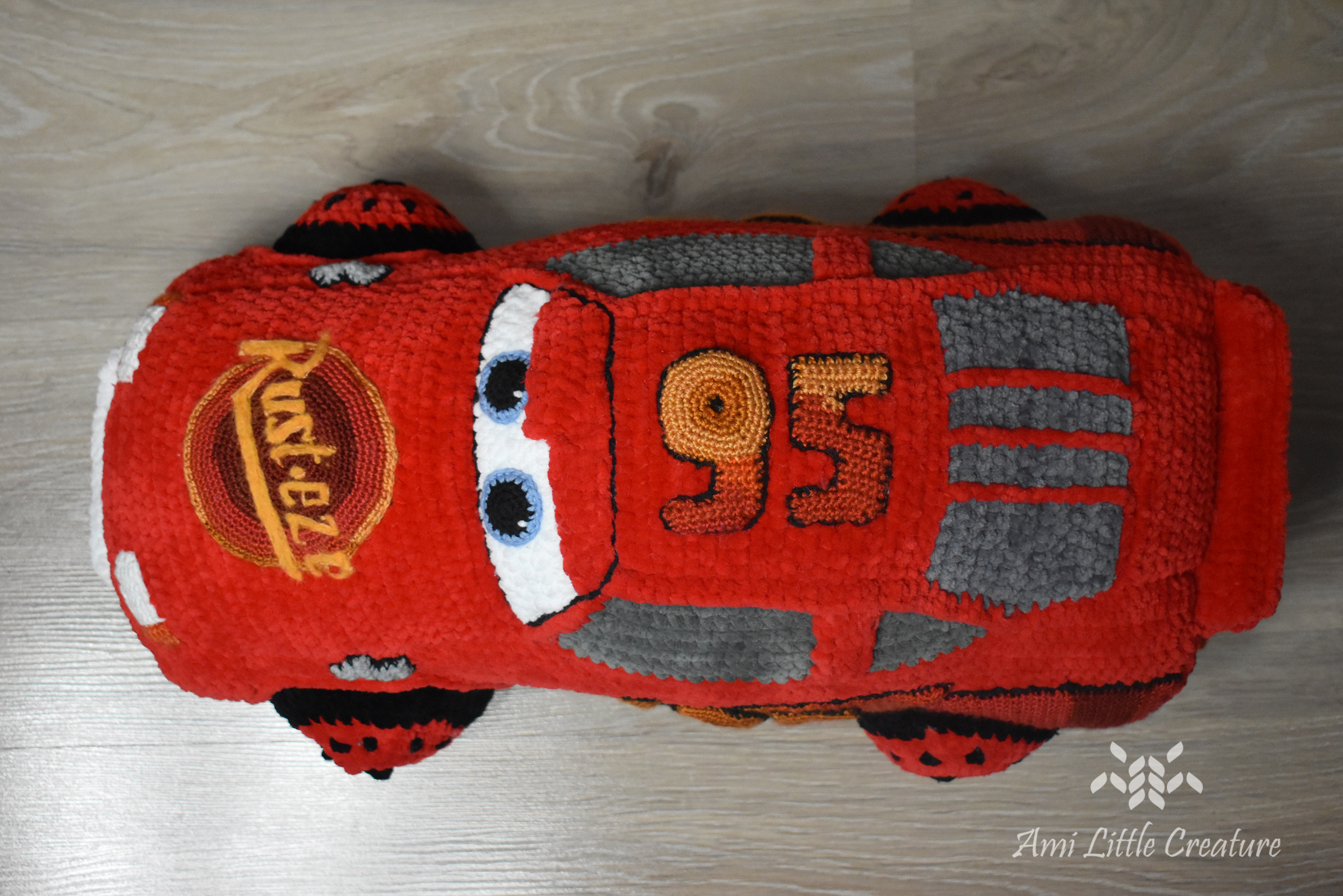 Lightning McQueen (CARS inspired) FREE PATTERN part 2