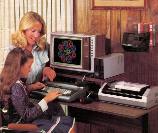 22 Fascinating Vintage Computer Ads for Families From the 1980s ...
