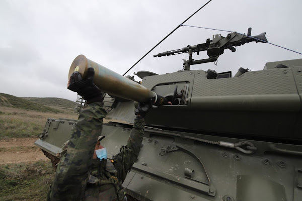 SNAFU!: Spanish Army's Wheeled Armored Mobile Gun System at work...