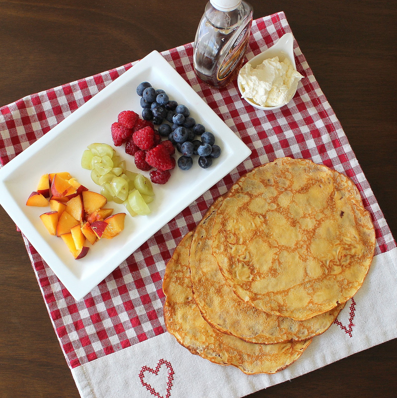 PicNic: Sweet Crepes with Summer Fruits