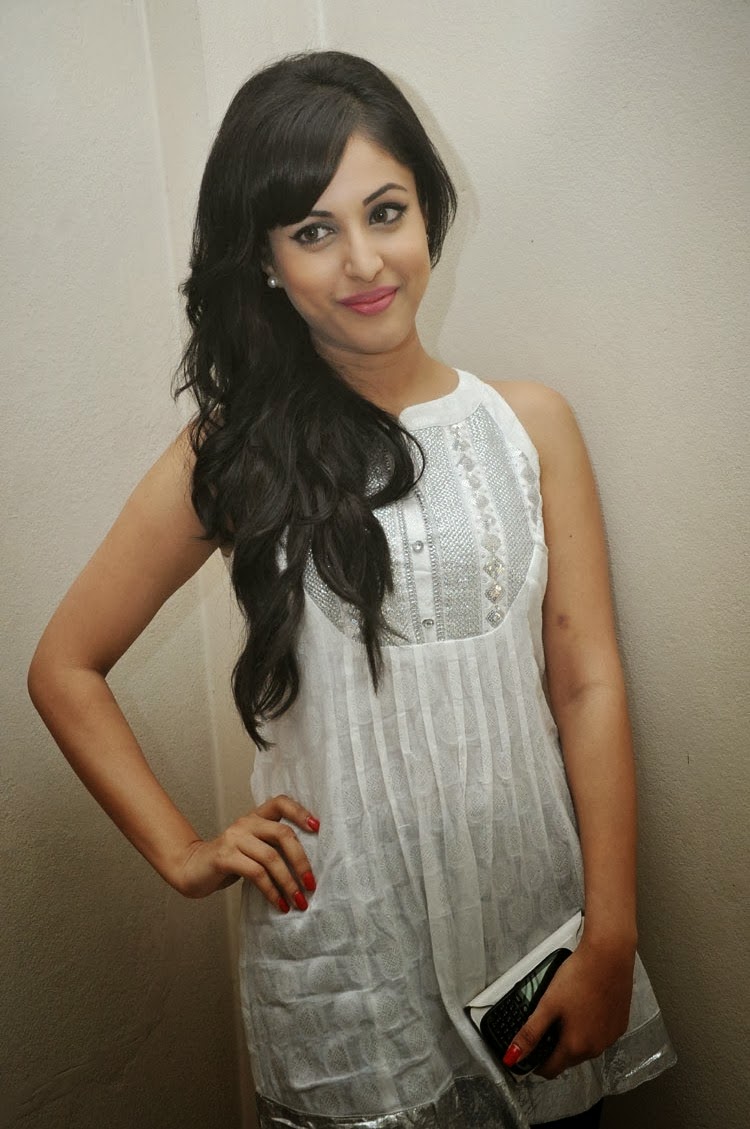 South Actress Priya Banerjee Photoshoot|Priya Banerjee Hot Pics - Shock ...