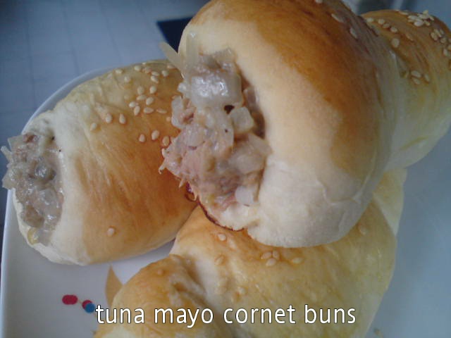 Cooking Pleasure: Tuna Stuffed Cornet Buns [Sponge Dough Method]