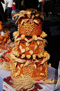 Wedding Traditions and Meanings: How to make traditional Korovai ...