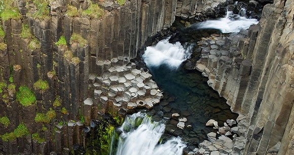 THE WORLD GEOGRAPHY: 14 Spectacular Basalt Formations
