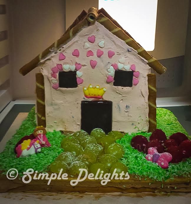 Simple Delights: 3D House Cake