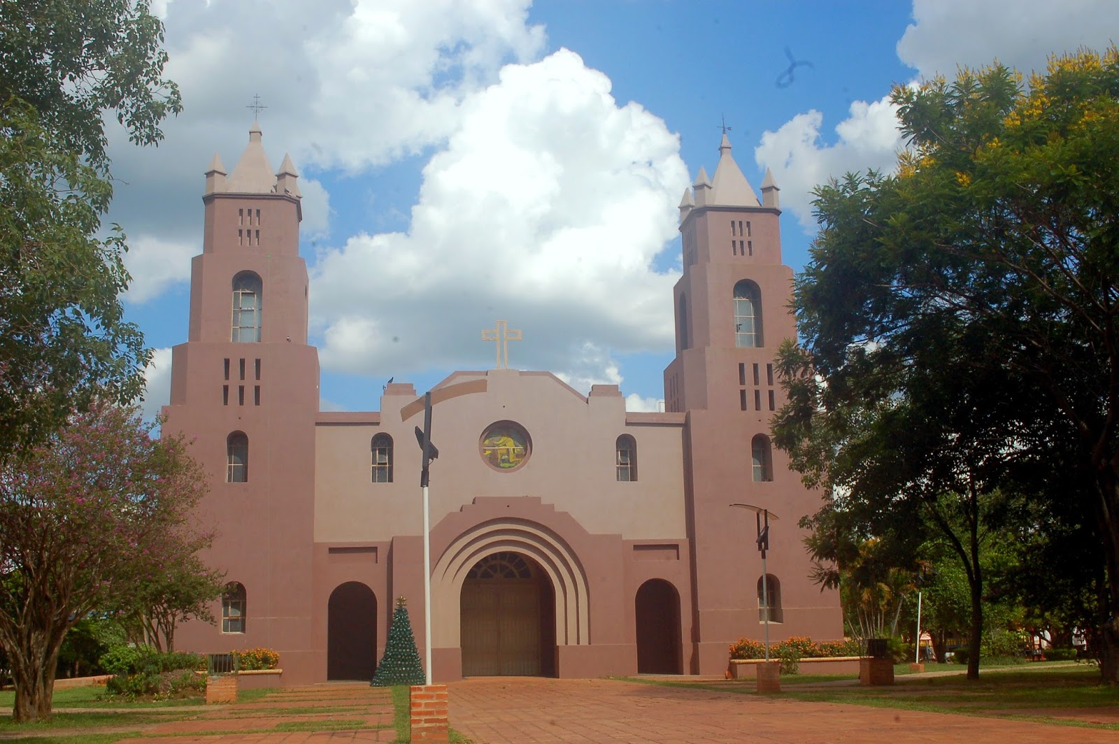TOBATI (Ciudad) - Revista DE PRIMERA MANO