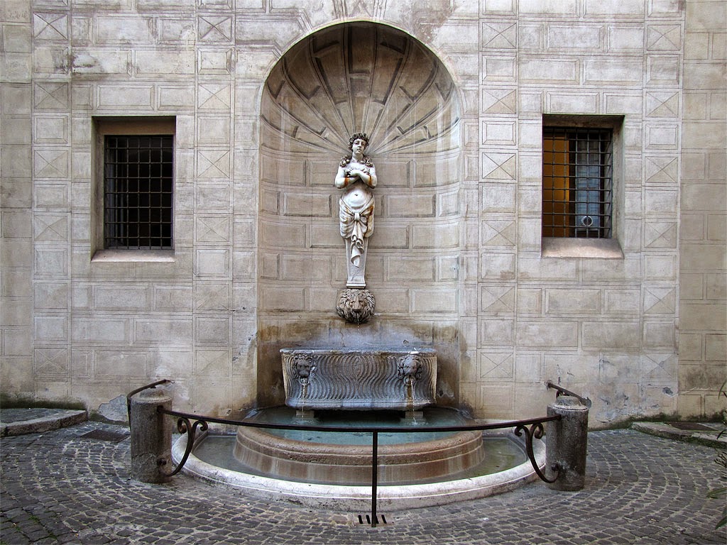 Daily Photo Stream: Palazzo Ossoli Fountain