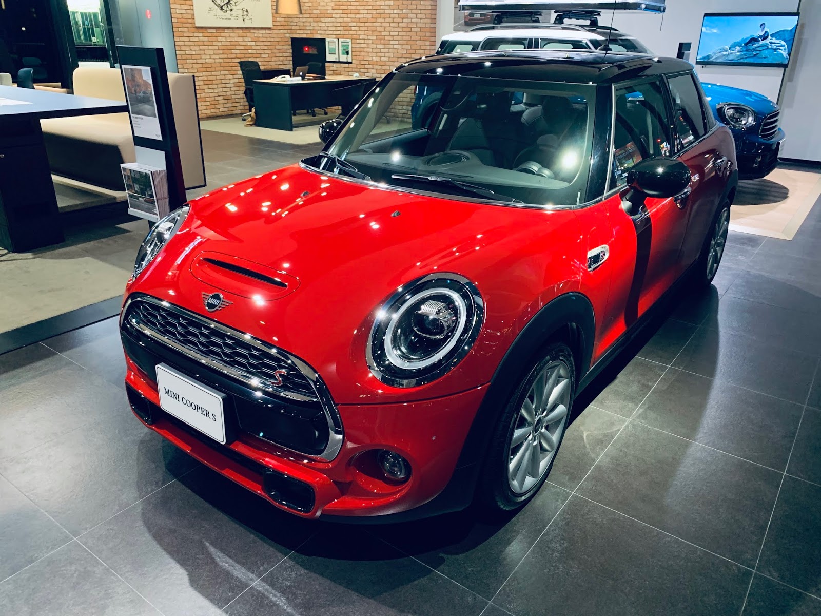 MINI HATCH 5D COOPER 2.0 S 顏色:車身 Chili Red 辣椒紅 車頂Jet Black 黑(2020年式) | ☰MINI COOPER新車資訊☰夢想匠人♕凱竣 ...