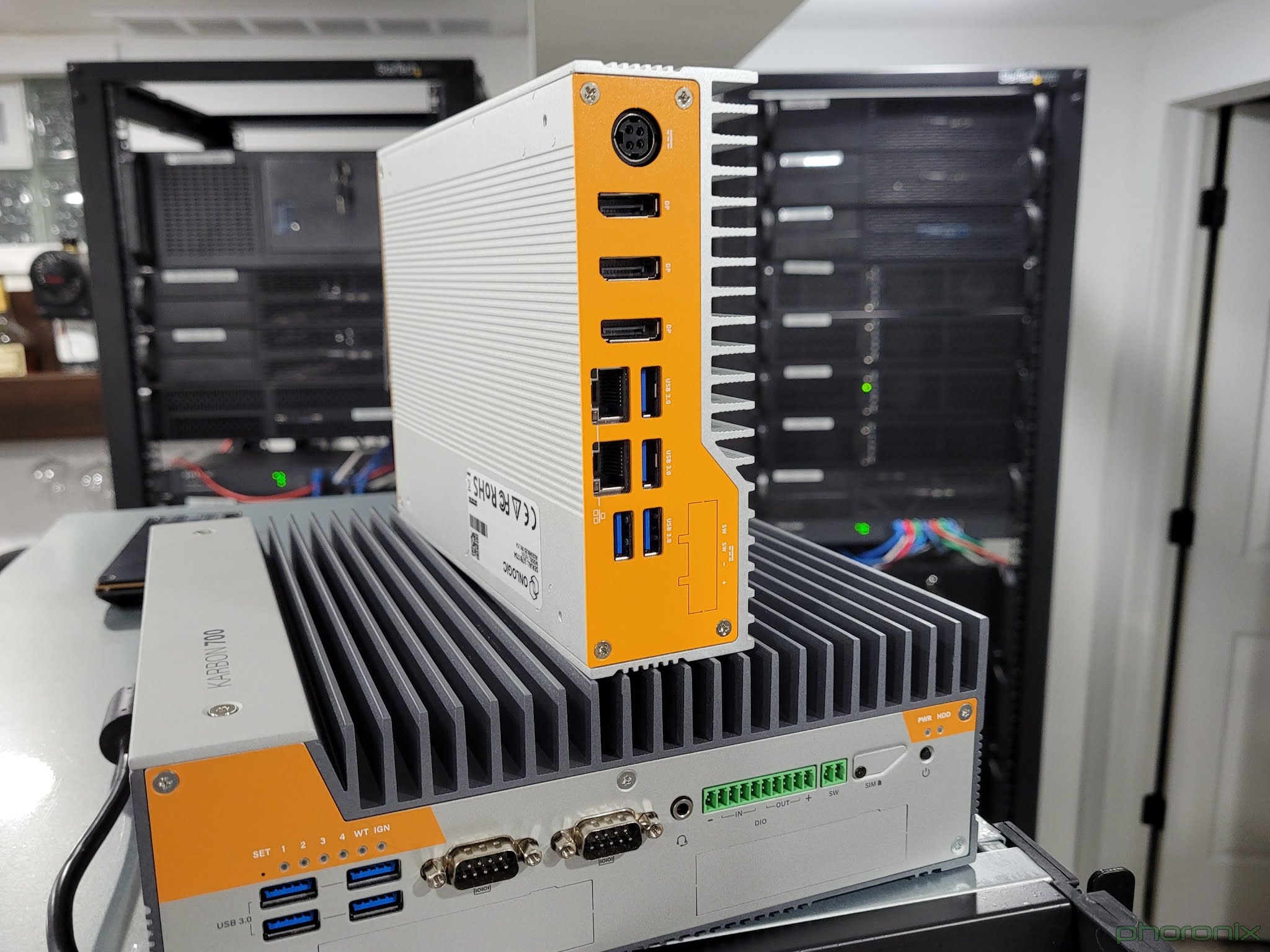 FanlessTech: OnLogic Helix 500 review