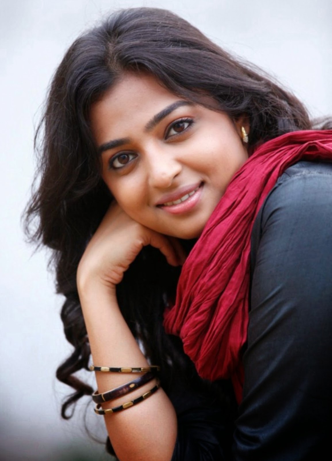 Photos of Hot and Sizzling Bollywood Actress Radhika Apte ~ Funky Pics ...
