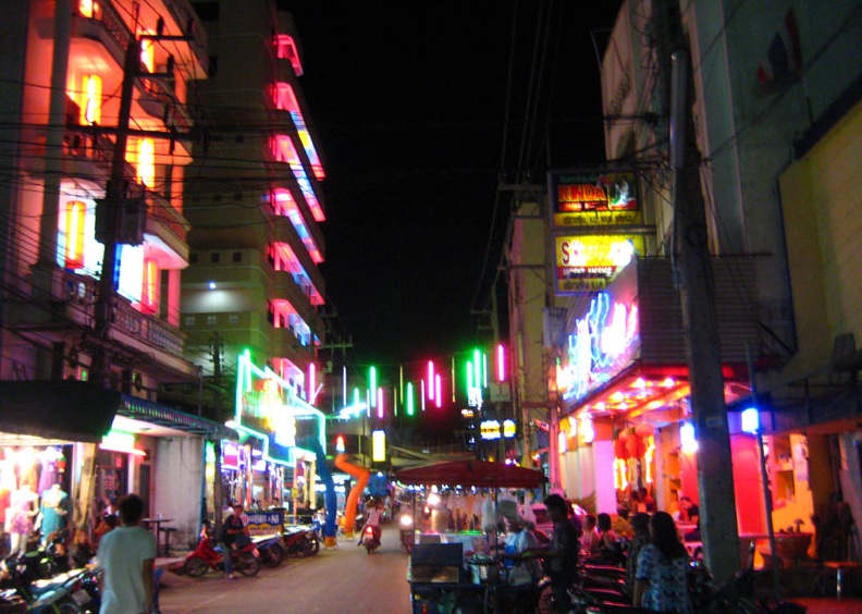 Hotels in Danok: Nightspots in Danok