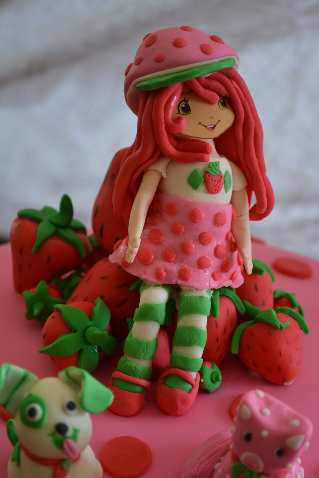 Emily's Custom Bakeshop: Kallie's Strawberry Shortcake Cake
