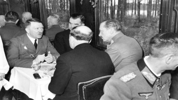World War II in Pictures: Hitler's June 1942 Meeting with Mannerheim