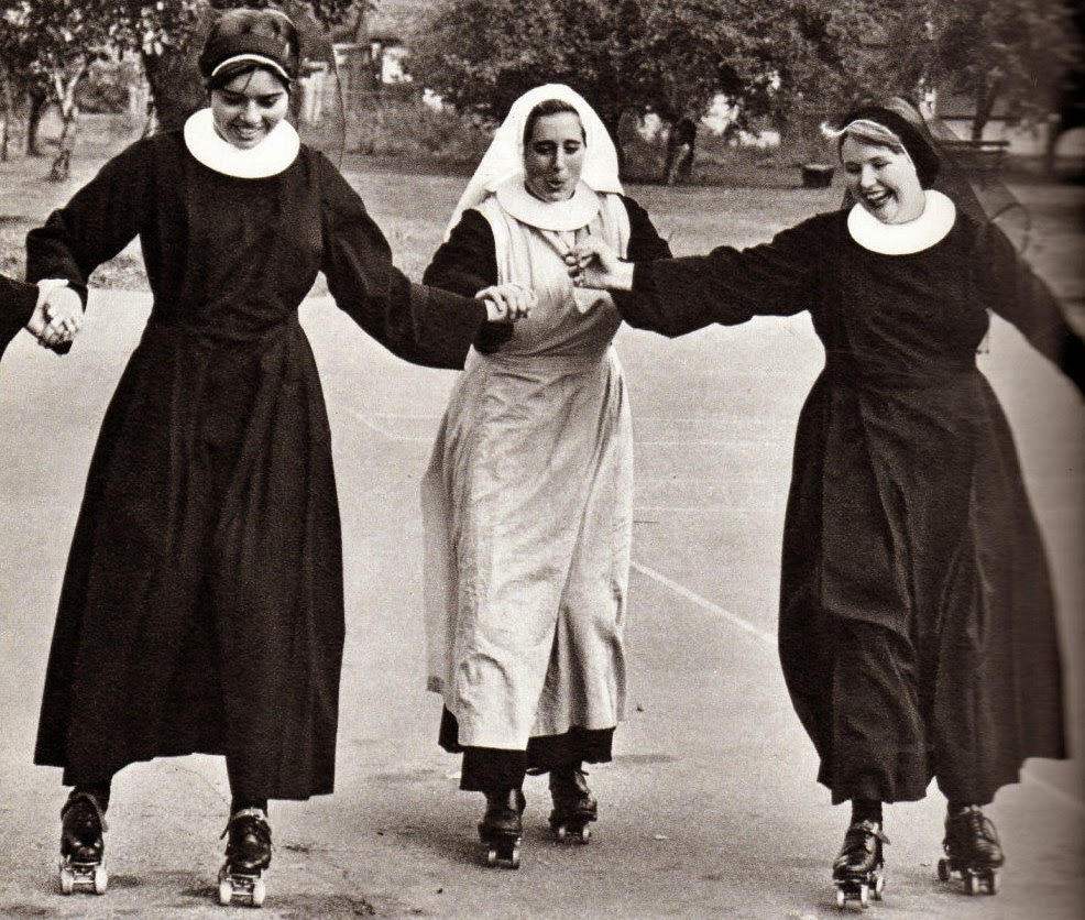 Nuns Nuns Nuns! Here Are 25 Vintage Pictures of Nuns Having Fun From ...
