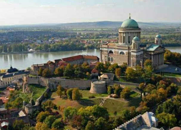 13 Tempat Wisata Menarik di Hongaria