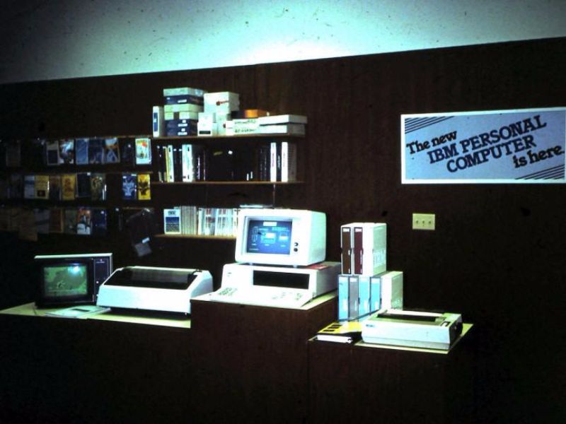 Interesting Photos of Computer Stores in the 1970s and 1980s ~ Vintage ...
