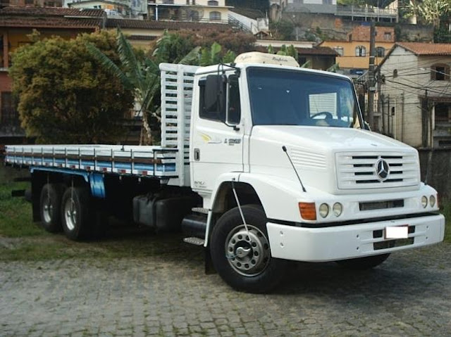 CAMINHOES CARRETAS E TRANSPORTES: Mercedes-Benz L1620