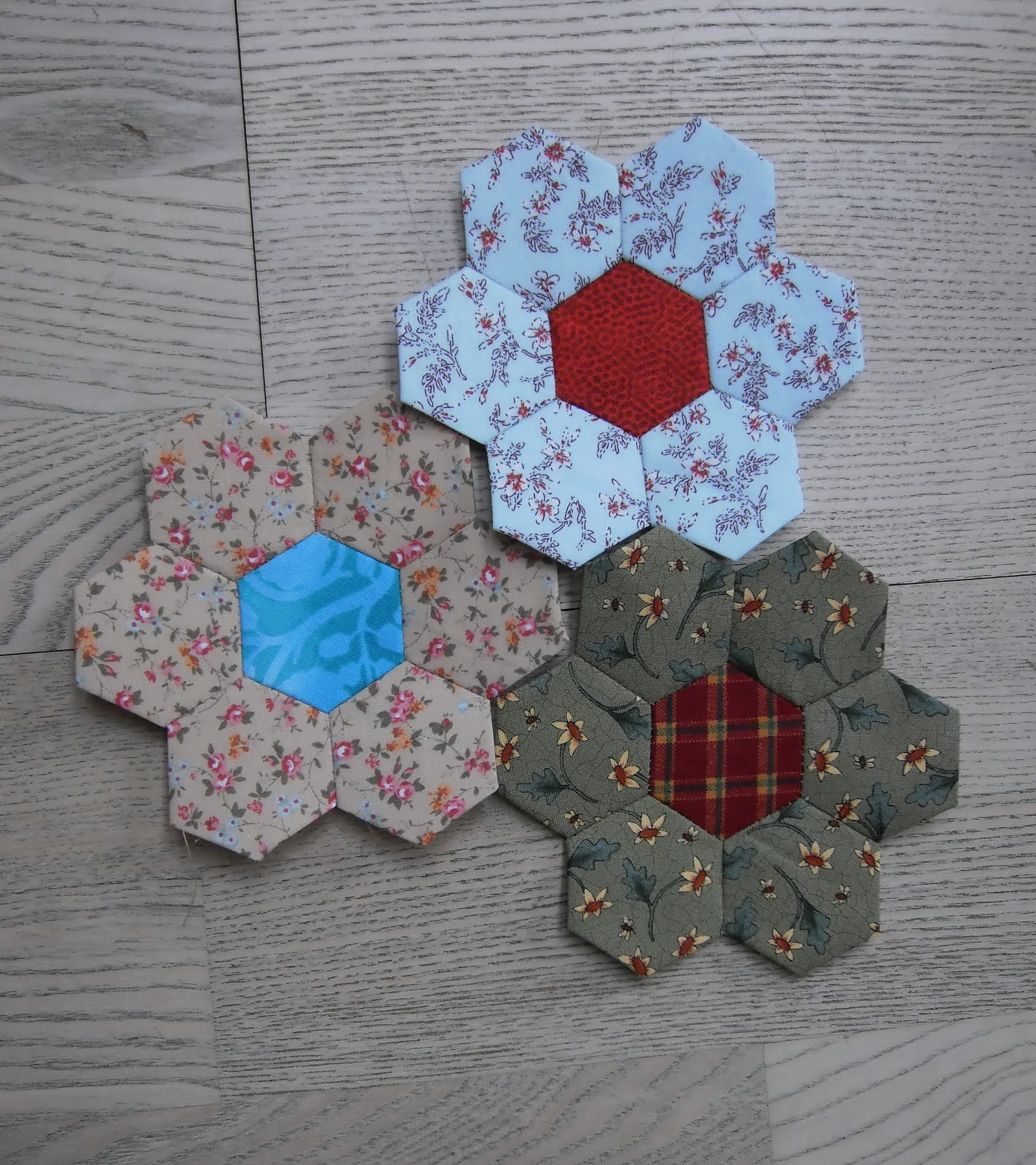 Patchwork-blomsten: 100 patchwork-blomster ....