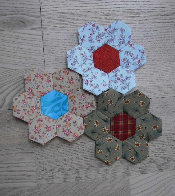 Patchwork-blomsten: 100 patchwork-blomster ....