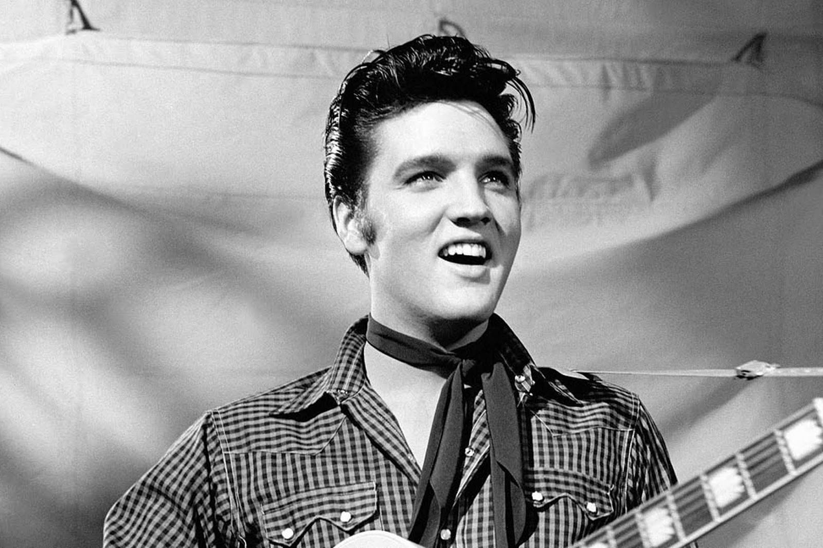 Elvis - IMAGES his wonderful smile