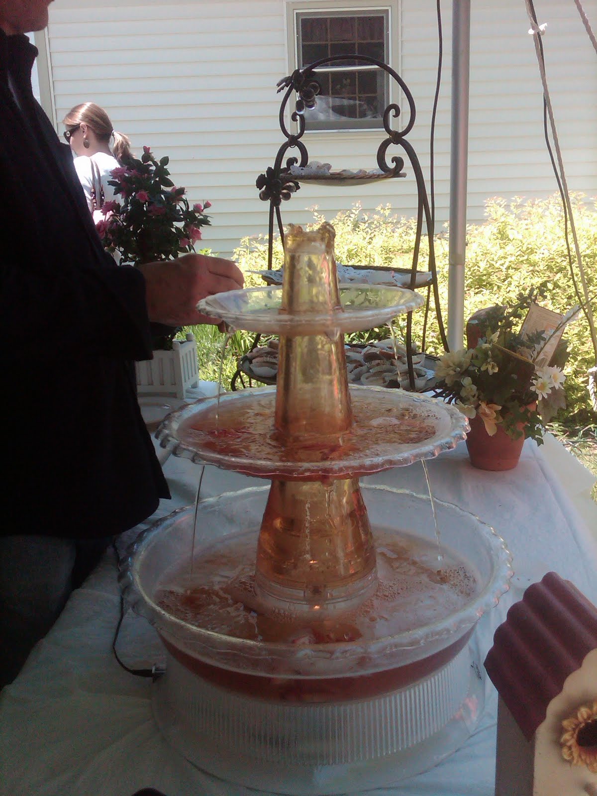 a sweet tea fountain is gonna be a must. | Fountain, Dream weddin ...