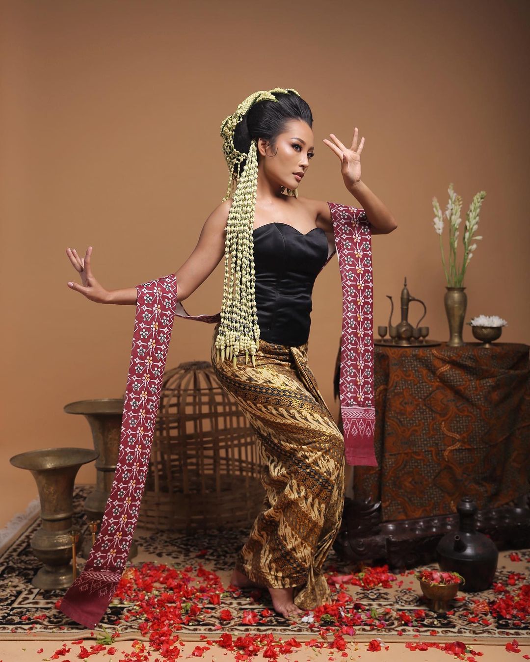 Nyai Ronggeng Legenda Di Kebumen Yuliantoro