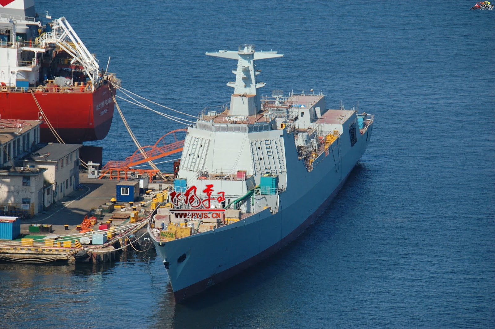 China Defense Blog: Photos of the day: Dalian shipyard June 2018