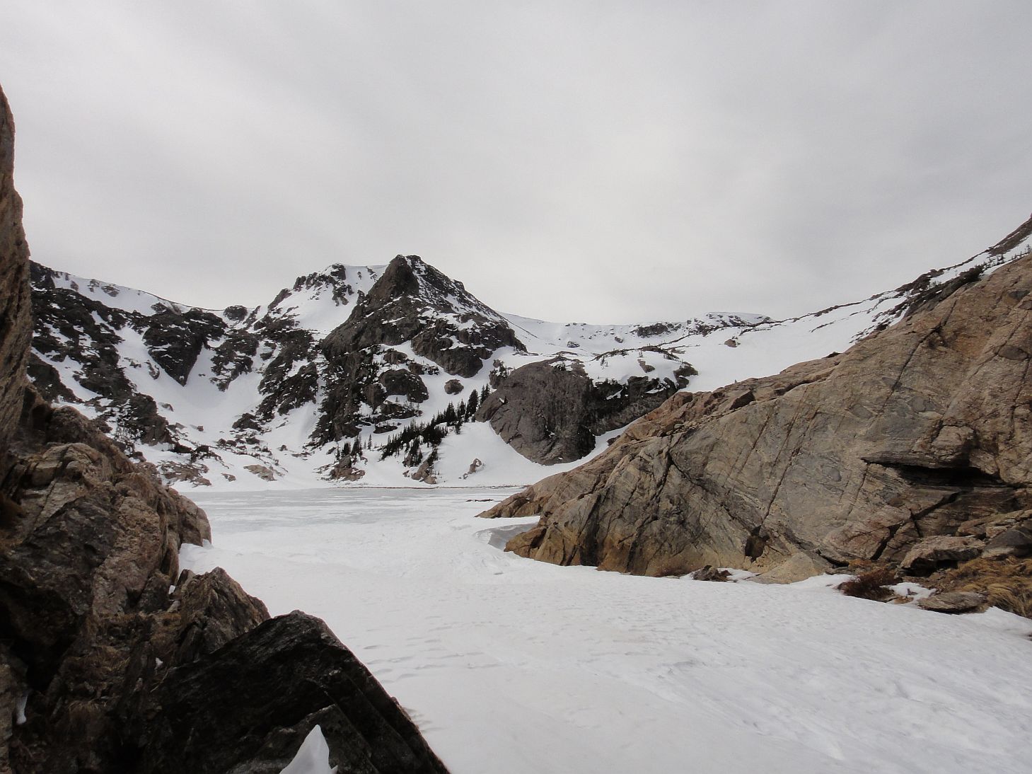 Hiking Rocky Mountain National Park: Bluebird Lake in the Winter.