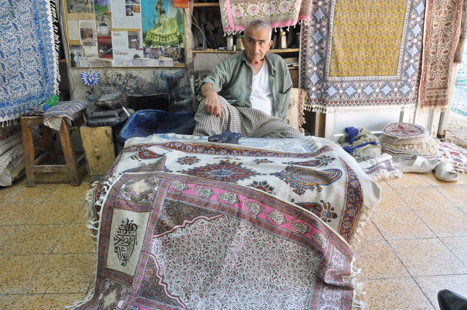 The Olive Journey: He made my table cloth - Isfahan, Iran