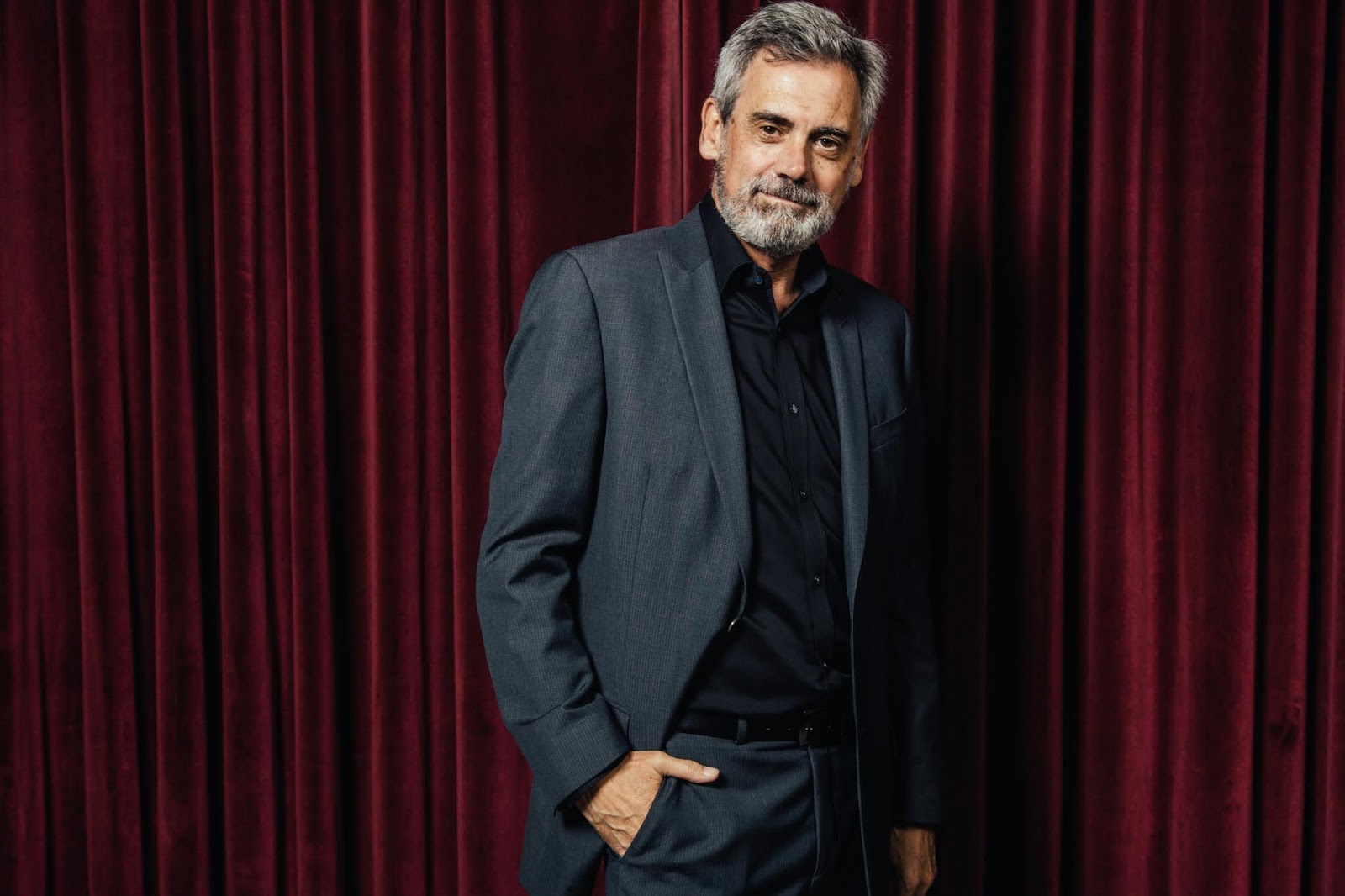 ChiIL Live Shows: REVIEW: Bug at Steppenwolf Now Extended Through March ...