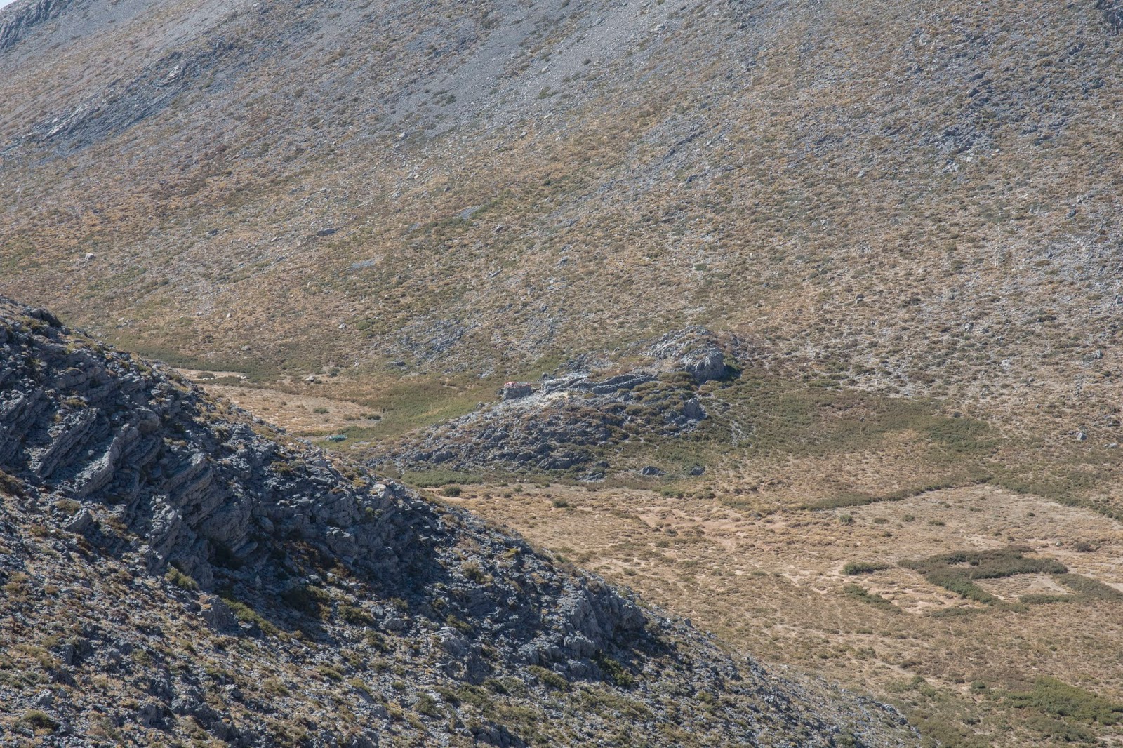 EXPLORE MOUNTAINS: ΔΙΑΣΧΙΣΗ ΛΕΥΚΩΝ ΟΡΕΩΝ (ΑΜΜΟΥΤΣΕΡΑ-ΞΥΛΟΣΚΑΛΟ)