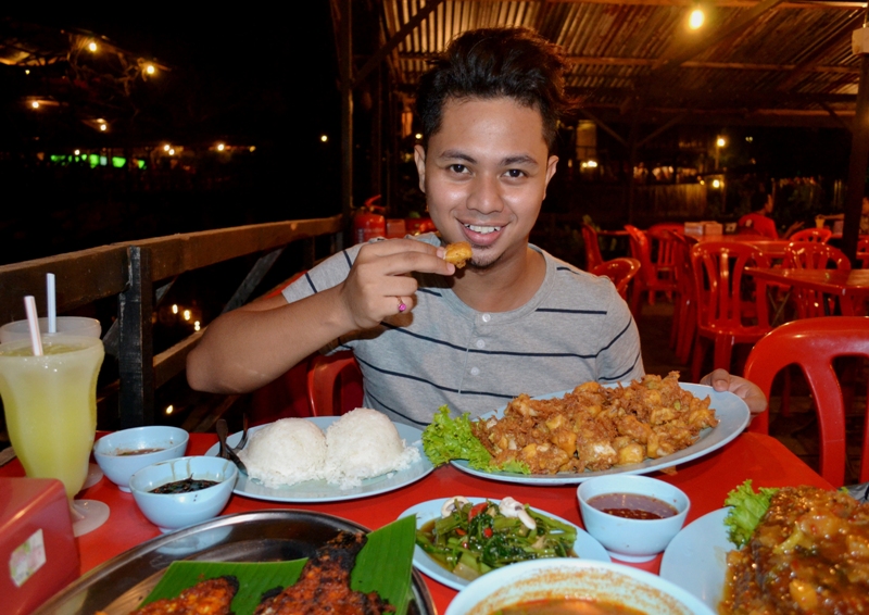 AKU JALAN AKU MAKAN: RESTORAN TASIK IDAMAN