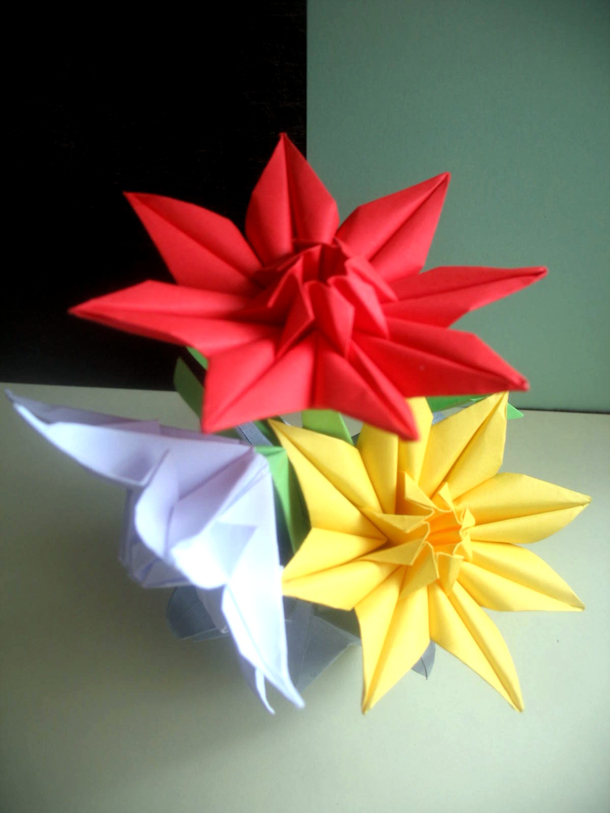 INTERFERENTE: Wonderful origami flowers